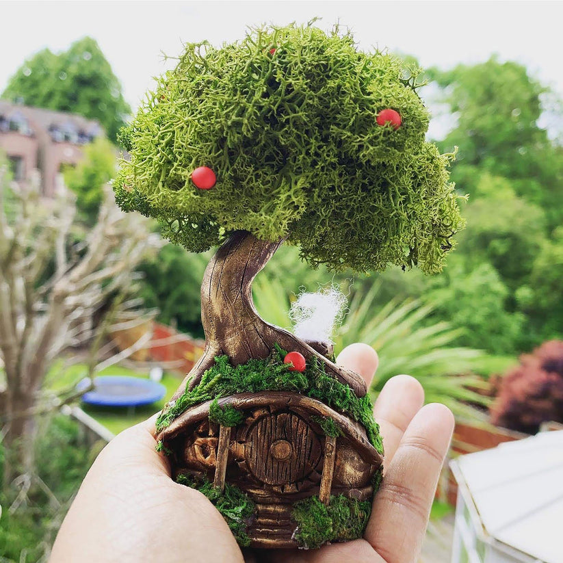 Hobbit House terrarium | Moss terrarium | RishStudio – mossartbyrishstudio